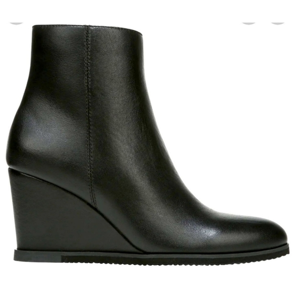 Naturalizer | Shoes | Naturalizer Garnet Black Leather Wedge Boots ...